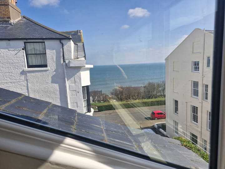 The Loft Apartment - Scarborough