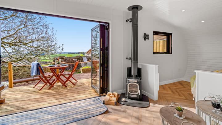 The Nook, Chepstow Farm Stay, Hot Tub - Chepstow