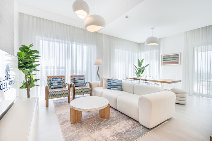 Upgraded Missoni Home With Terrace & Canal View - Dubai