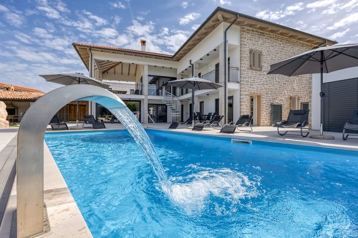 Villa Buongiorno - A5 / Apartment With Shared Pool - Rovinj