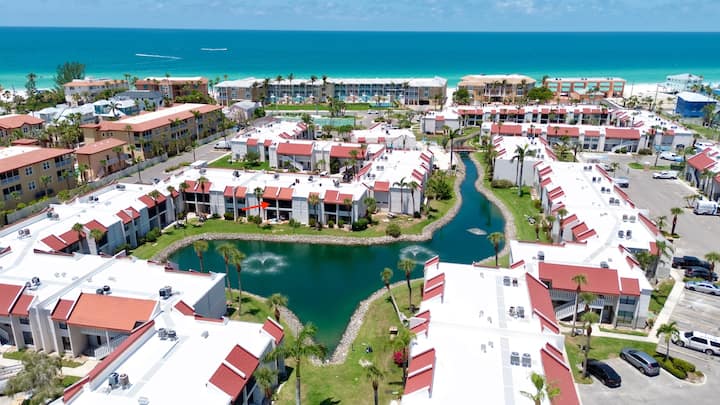 Cozy 2 Bedroom Condo! Private Balcony, Close To - Bradenton Beach, FL
