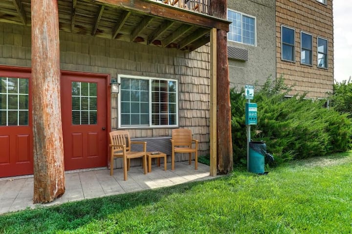 Deluxe King W/ Pvt Balcony! Stoney Creek Columbia - Columbia, MO