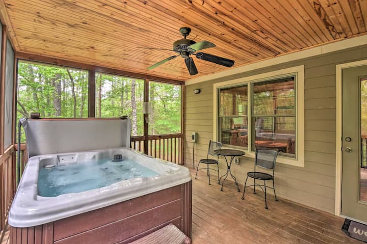 New! Hot Tub! Waterfalls! & More! - Sautee Nacoochee, GA