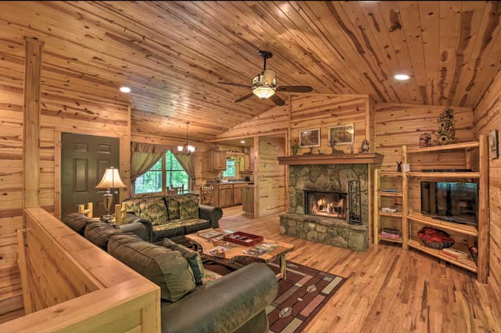 New! Minutes To Helen! Pool Table! - Sautee Nacoochee, GA