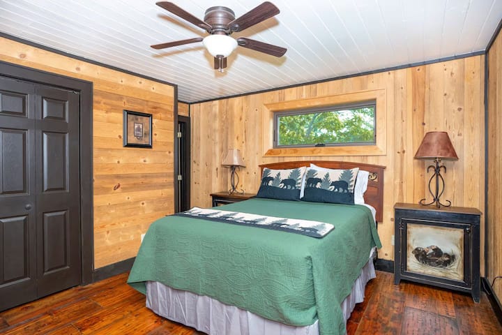 Cozy & Spacious Retreat, Sleeps 8・hot Tub・scenic - Gatlinburg, TN