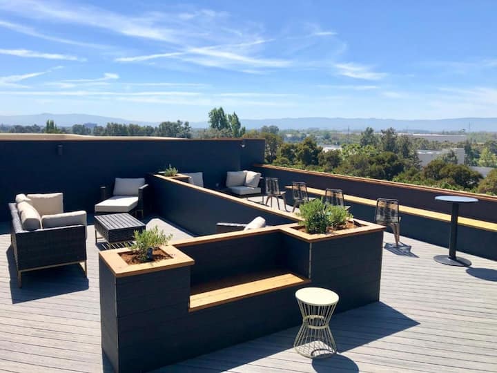 Prime Milpitas Location | Pool, Fitness & Dining - San Jose, CA