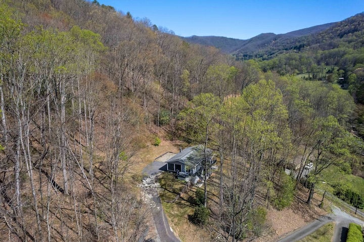 Mandrum House - Cozy Home In Waynesville, Nc - Waynesville, NC