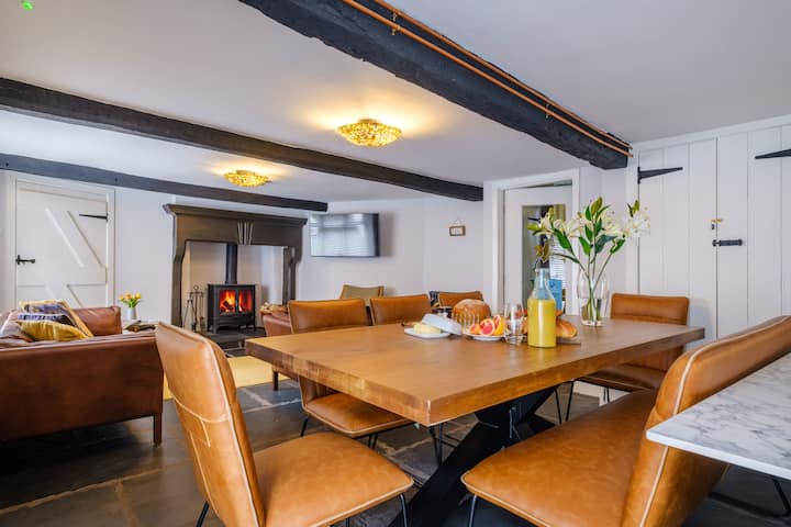 Wordsworth Lodge, Dog Friendly, Village Centre - Coniston