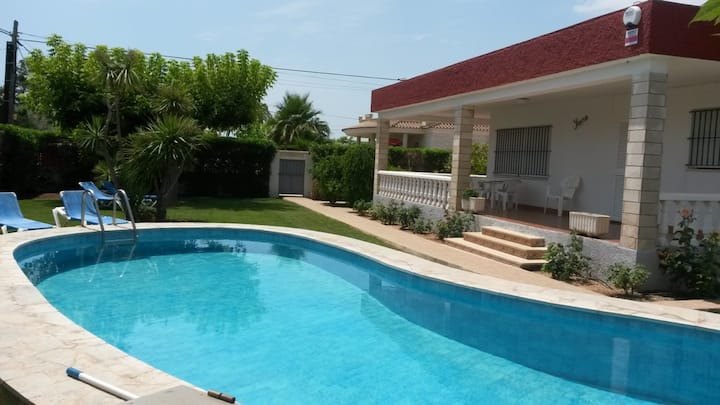 Villa Irene. Chalet Con Piscina Privada En Vinaròs - Vinaròs