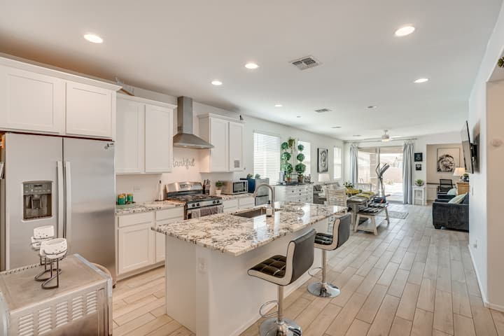 Pet-friendly Home W/ Fenced Yard In Red Rock! - Picacho Peak State Park, Picacho
