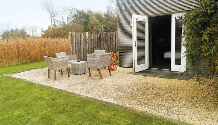 Elegant Manor Room Ideal For Romantic Getaways - Renesse
