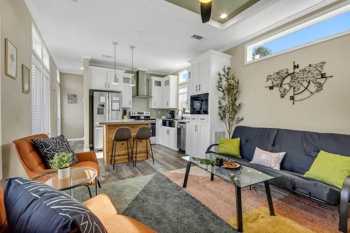 Petite Retreat By Green Mountain - Cozy Byrd Nest - Huntsville, AL