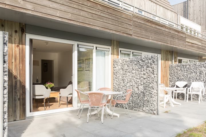 Relaxed Island Living With Pool & Beach Nearby - Ameland