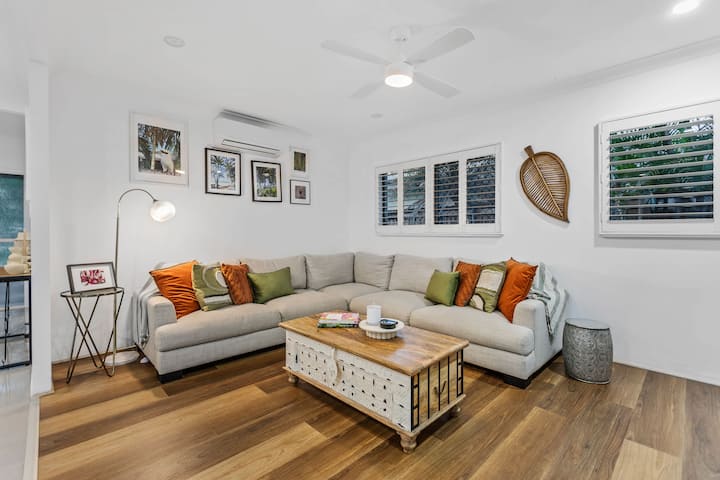 Tropical Family Home With Pool - Palm Cove