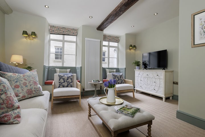 Dog Friendly -The Barley Apartment At Cowley House - Cirencester