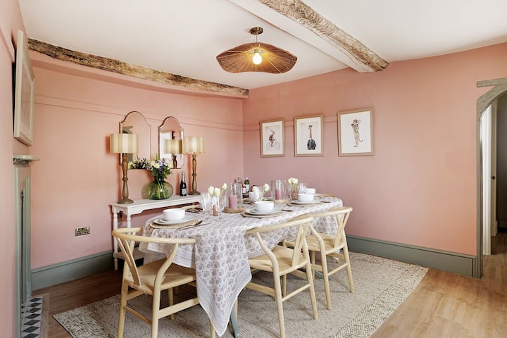Dog Friendly -The Barley Apartment At Cowley House - Cirencester