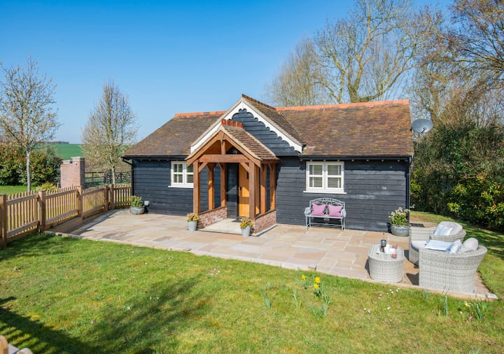 The Gate Lodge - Hawkspur Green - Saffron Walden