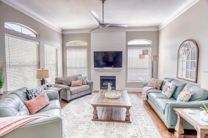 Legacy Villa #706 Is A Short Walk To The Beach. - Gulfport, MS