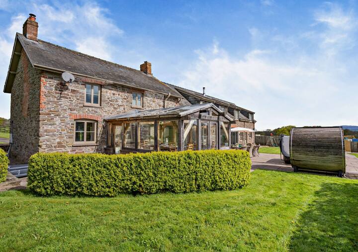 Wood Farm Barn - Brecon