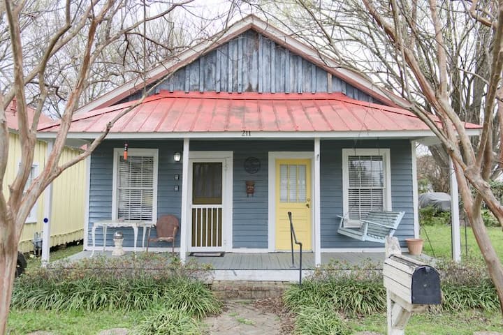 Shanty Bellum Too | 2/1, Washer/dryer, Full Kitche - Magnolia Bluffs Casino