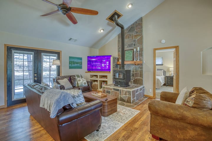 Cozy Cottage - Fenced Yard, Pet Friendly & Deck! - Pagosa Springs, CO
