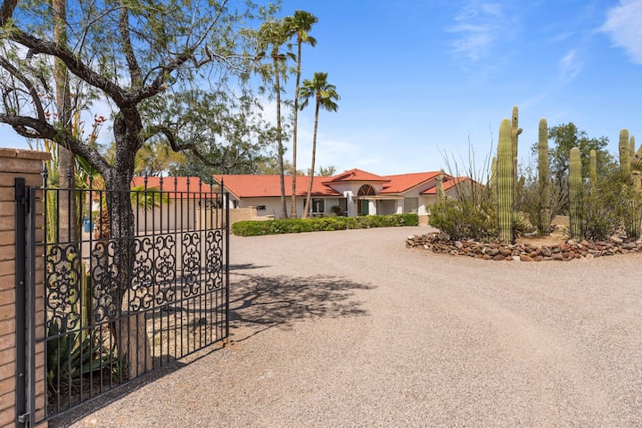 The Hillside Oasis With Fantastic Views - Wickenburg, AZ