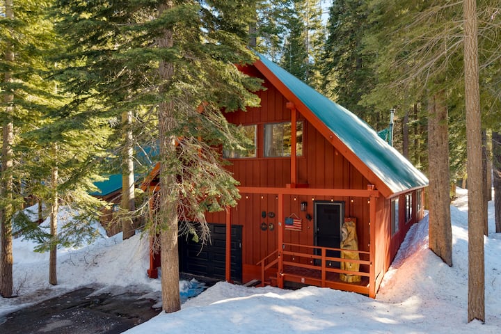 Cabin Near Donner Lake + Slopes | Bear Americana - Truckee, CA