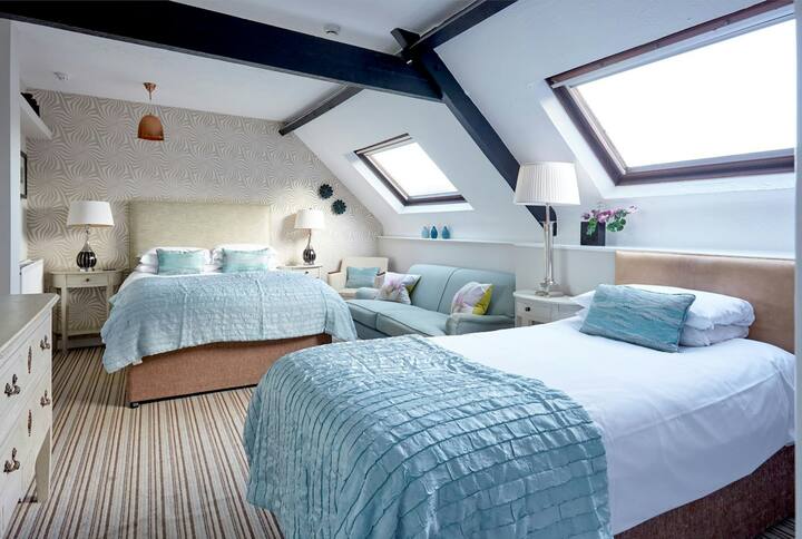 Family Room At Tetbury Hotel - Tetbury
