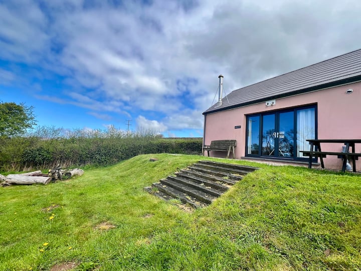 Loom Cottage - Trefin