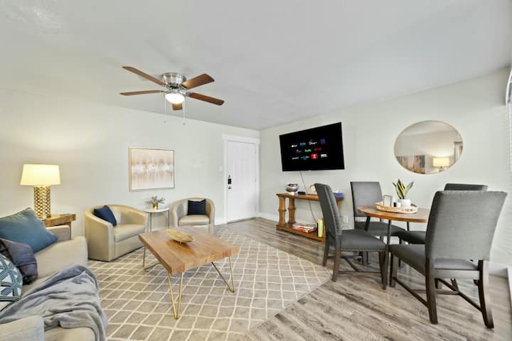 Spacious And Stylish Apartment | At&t Stadium - Arlington, TX