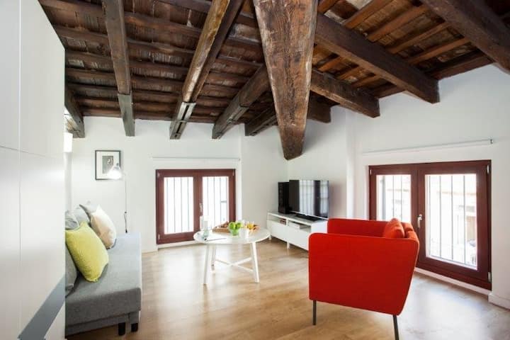 Central Apartment With Balcony - Valencia