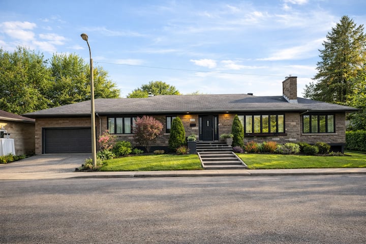L'urbaine. Piscine Creusée. - Trois-Rivières