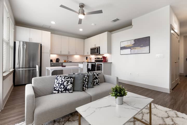 Long Stays Welcome! 1br+dallas Medical District - Dallas, TX