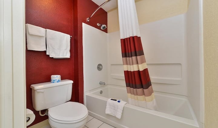 Spacious Room For Family Travels On Route 66 - Gallup, NM