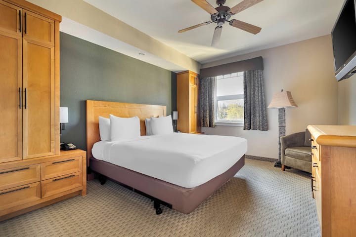 Better Choice For Your Vacation! Swimming Pool! - Lake Tahoe
