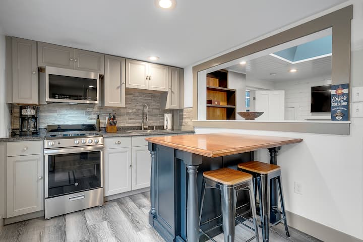 Broad Street 2 | Chickadee - Bethel, ME