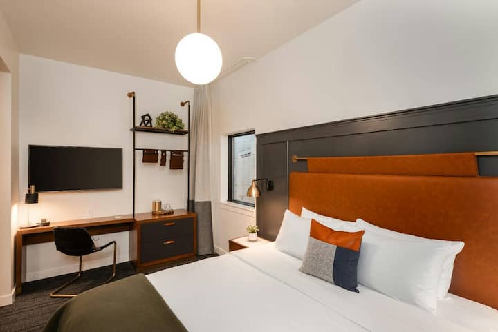 Steps From The Famous Pike Place Market - Seattle, WA