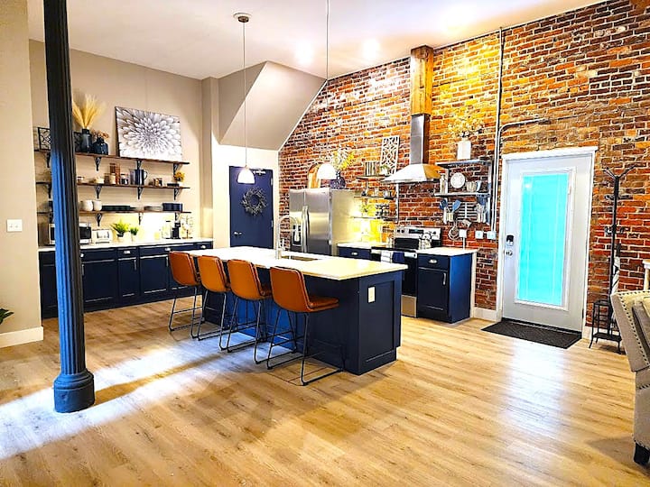 New 1st Floor Apt In Downtown Sandusky! - Sandusky, OH