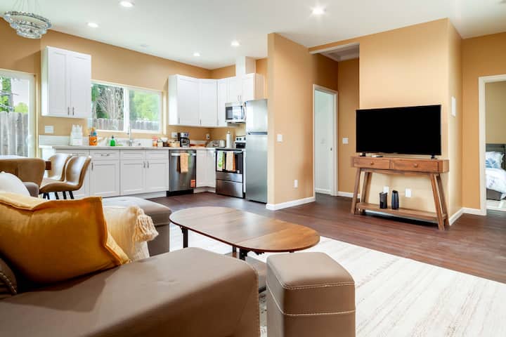 Cozy 2br Home • Mountain Views • Pet Friendly - Westlake Village, CA