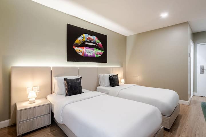 Cozy Duo – Downtown Mtl Nest - Montreal