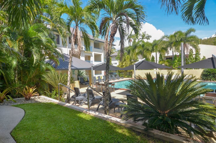 Seascape Holidays At Plaza Resort 2 Bed 2 Bath - Port Douglas