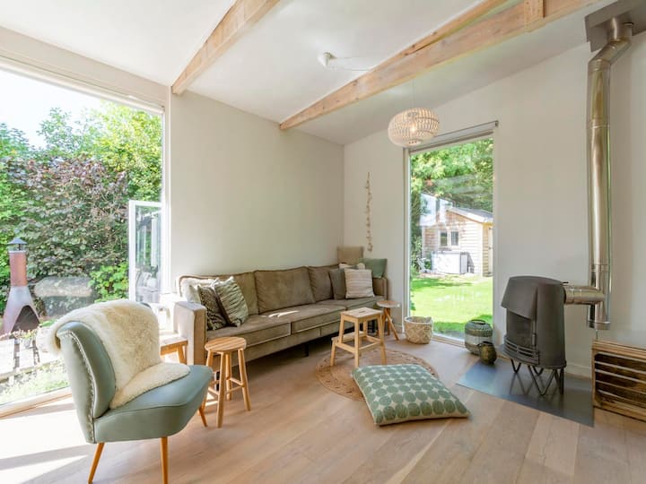 Bungalow Aux Pays-bas Avec Jardin & Trampoline - Petten