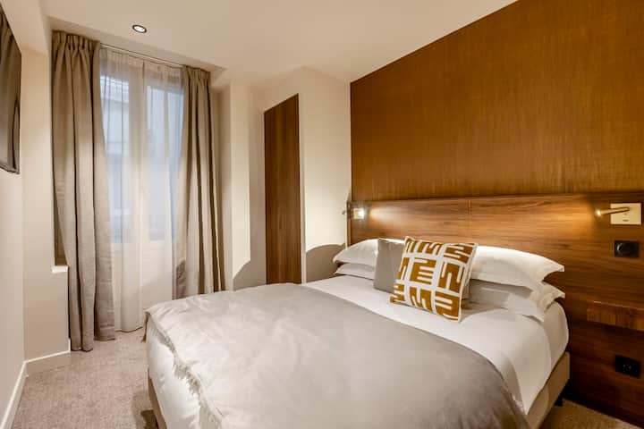 Le Madame By Sweett | Double Room - Paris