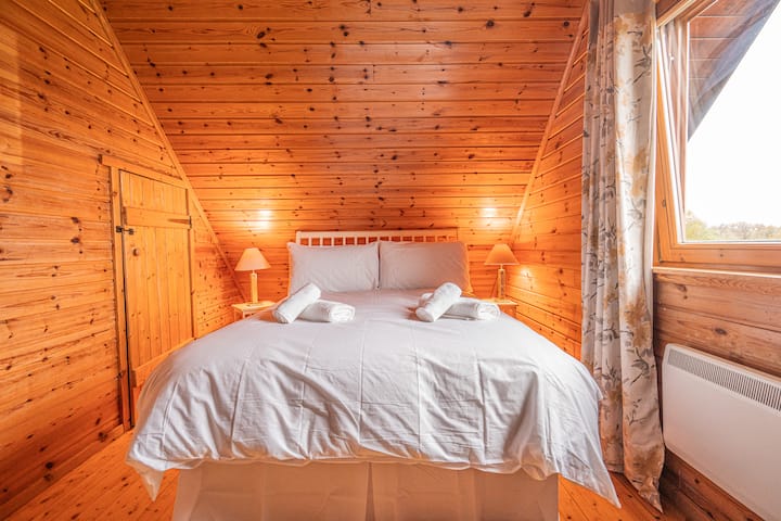 Mountain View Lodge  ·  Up To 6 ·  Hot Tub - Aberfoyle