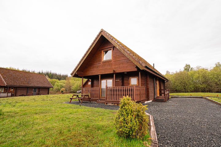 Escape To The Country: Lodge (Sleeps 6) + Hot Tub - Aberfoyle