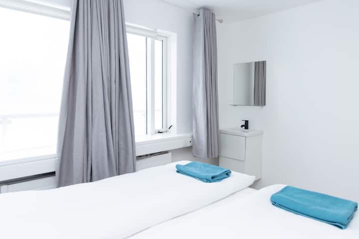 Twin Room With Shared Bathroom - Reykjavík
