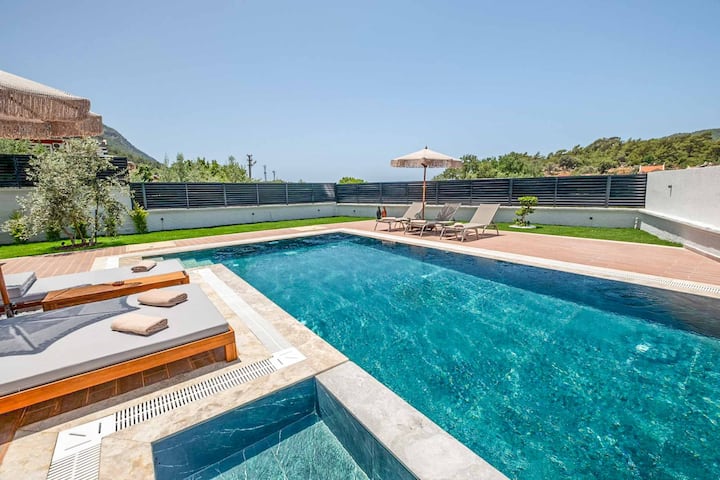 Villa Ophelia Trio - Hisarönü