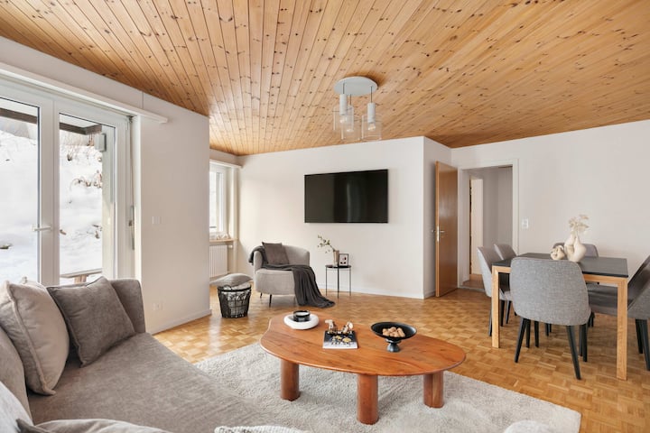 Modern Alpine Stay, Terrace, Central Davos - Davos