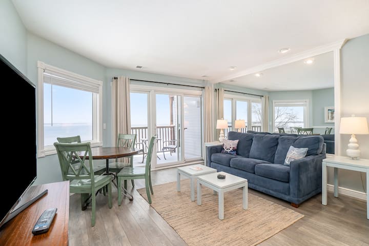 Beachside 214 & 220 - Offering Two Luxury Condos O - Traverse City