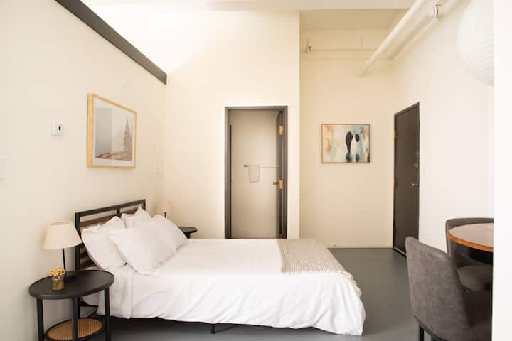 Westown Studio Near Fiserv+baird+theater District - Milwaukee